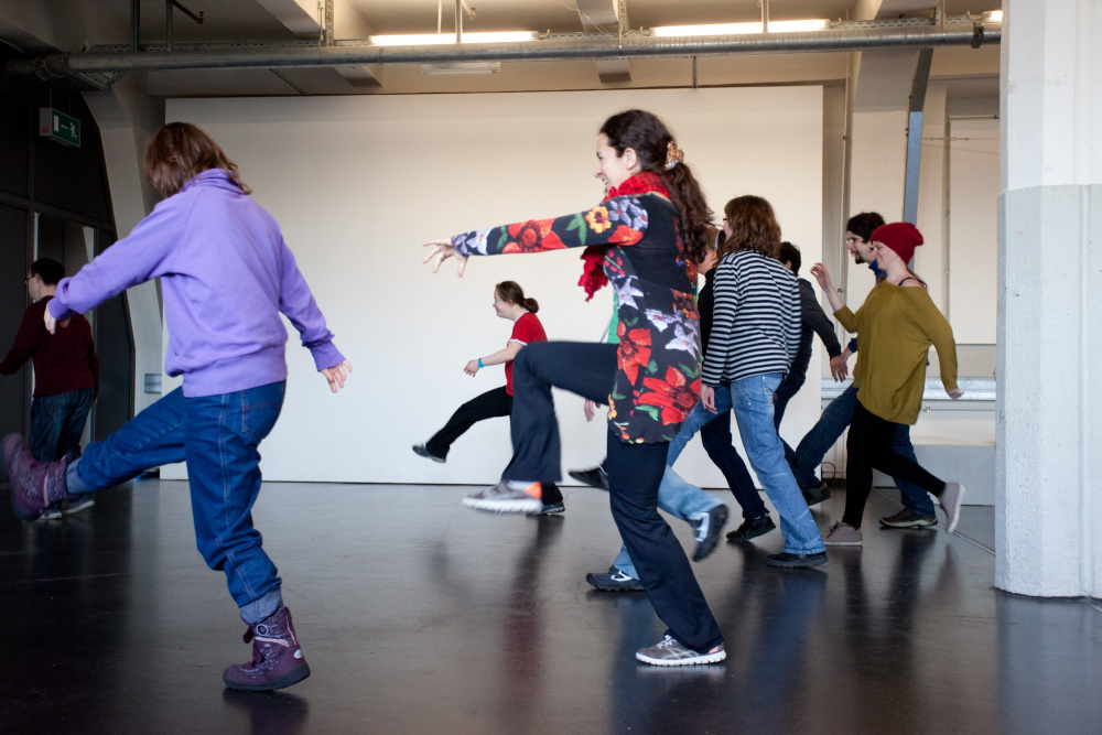 Datenströme – Bewegungsströme – Tanz | ZKM