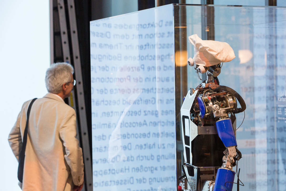 200 Jahre KIT | 100 Objekte. Teile des Ganzen | ZKM